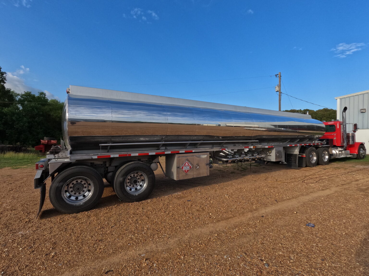 Tanker Aluminum Polishing - EXQUISITEMAD® Auto Detailing, Aviation ...